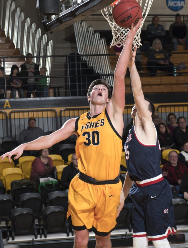 Tech struggles late, hangs on to beat SVSU in GLIAC opener | News ...